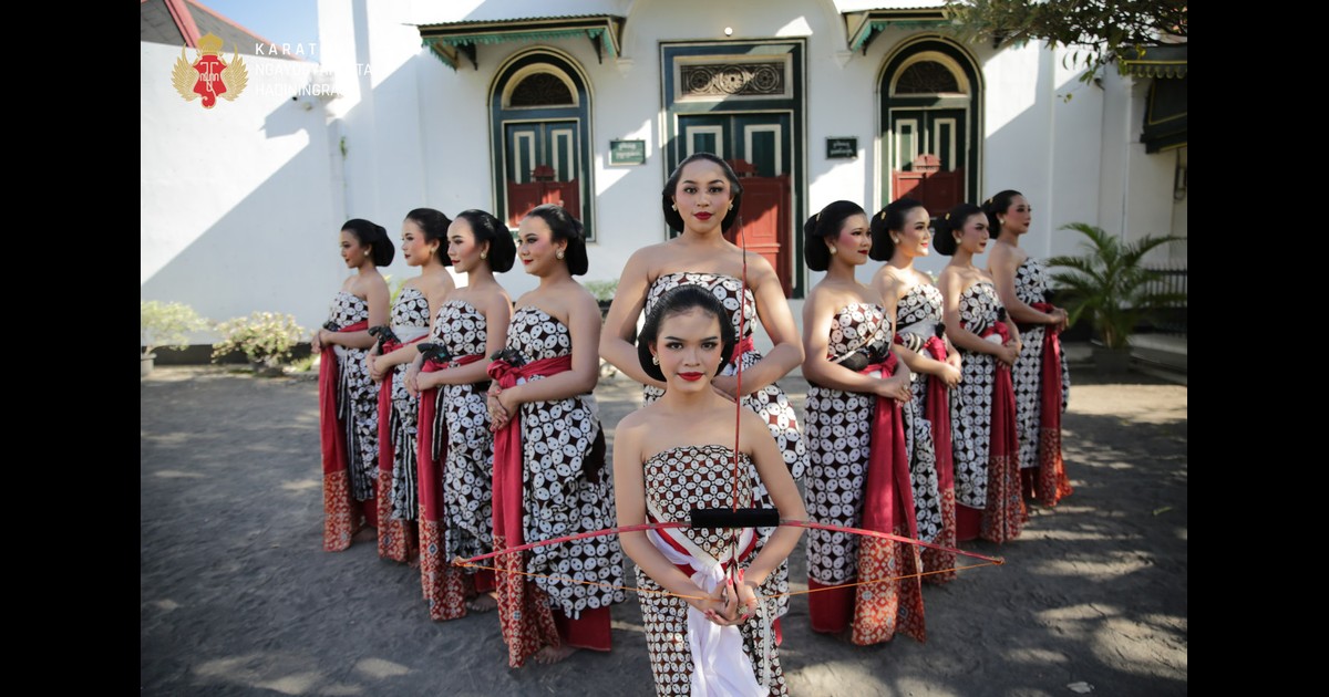 Uyon-Uyon Hadiluhung Senin Pon 19 Agustus 2024